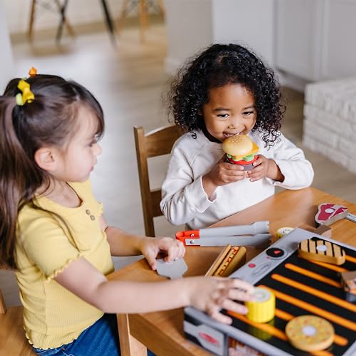 Melissa & Doug Grill and Serve BBQ Set (20 pcs) - Wooden Play Food and Accessories