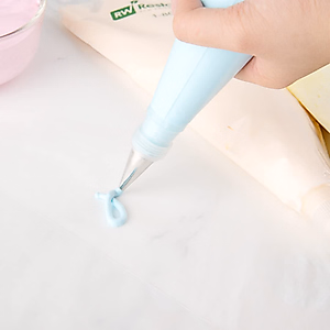 Restaurantware Pastry Tek Piping Tip 1 Round Round Tip For Icing - #6 Corrosion-Resistant Stainless Steel Icing Tip Dishwasher-Safe Decorate Cupcakes Cakes or Cookies