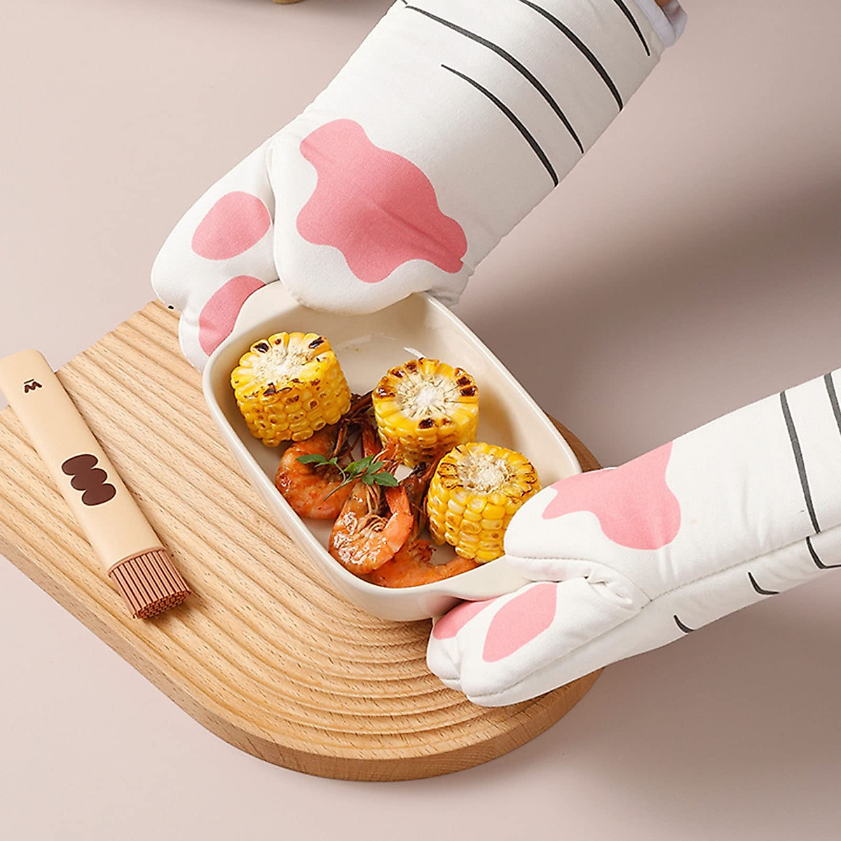 MIZZLES Oven Mitts Gloves Kitten, Quilted Cotton Lining- Cat Paw Design Heat Resistant Pot Holder Gloves for Grilling & Baking Gloves BBQ, Microwave (Cat Paw)