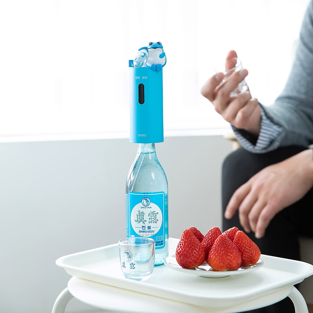 Jinro Soju Dispenser with 2 pcs of Soju Glasses, Automatic Drink Dispenser for Soju Only, Classic Soju Brand Merch, Korean Soju, Funny Gifts, Silicone Tube 2 Sizes, C-TYPE Charging [OFFICIAL LICENSE]