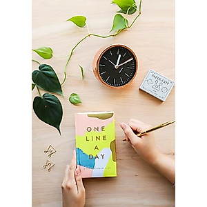 Modern One Line a Day: A Five-Year Memory Book