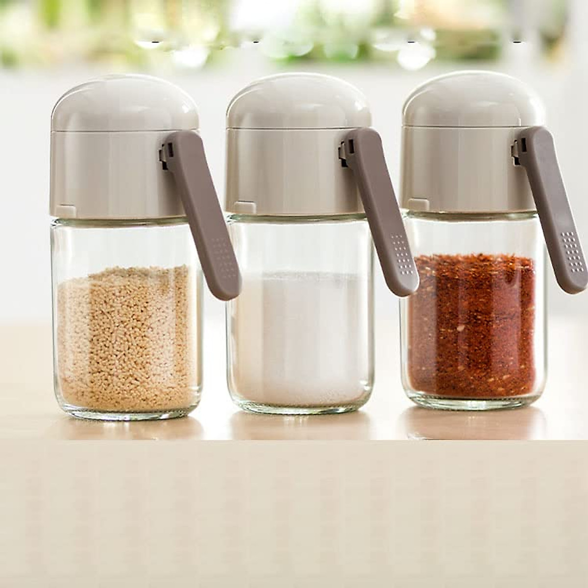 Quantitative Salt Shaker, Metering Salt Shaker Glass, Metered Salt Dispenser, Salt and Pepper Shaker, Quantitative, Push Type, Condiment Bottle Dispenser (3 Pcs)