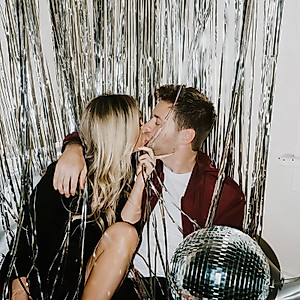 3 Pack 3.2ft x 8.2ft Silver Metallic Foil Fringe Curtains, Tinsel Streamers Bachelorette Party Decorations, Streamers Birthday Decorations, Streamers Party Decorations for Graduation, Baby Shower