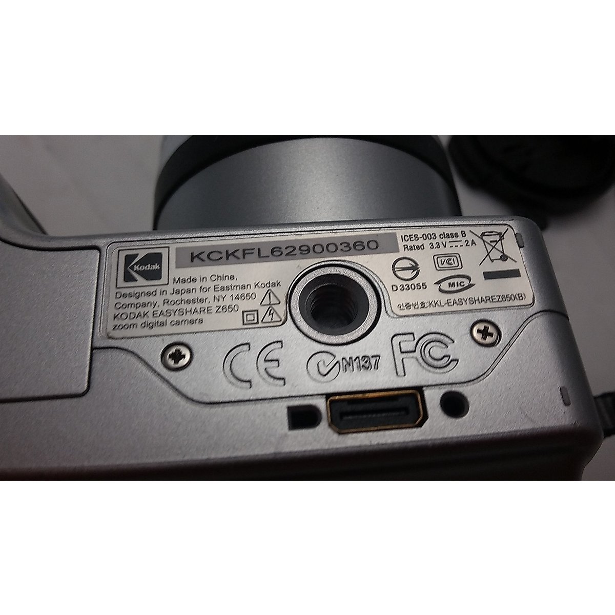 Kodak Easyshare Z650 6 MP Digital Camera with 10xOptical Zoom and Easyshare Printer Dock (Series 3)