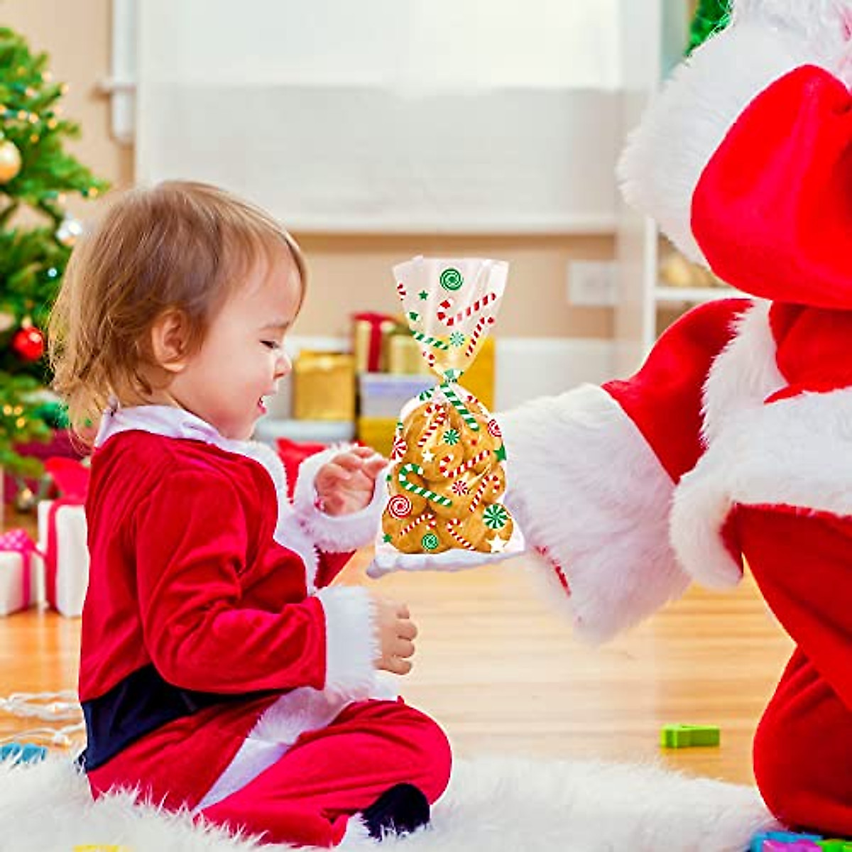 JOICEE 120PCS Christmas Cellophane Candy bags, Xmas Cello Treat Goody Bags with Ties for Christmas Holiday Party Favors