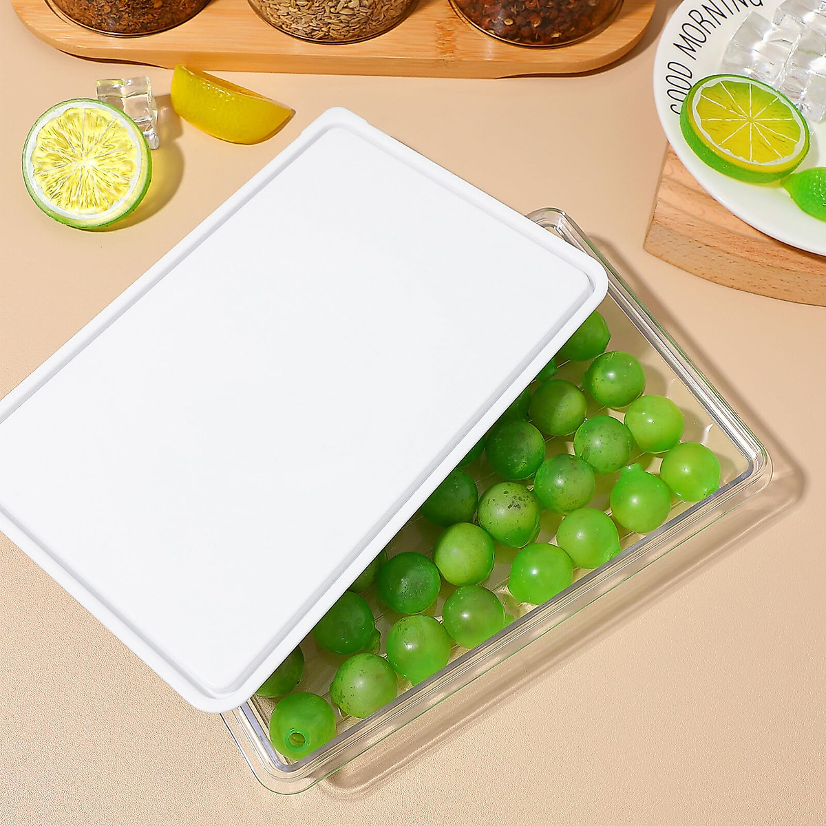 Luxshiny Bacon Storage Container for Fridge Bacon Holder 550ml Plastic Meat Saver Cold Cuts Cheese Keeper with Lid Freezer Storage Containers for Fruits Vegetables Meat Cookie 20x13.5x3.7CM