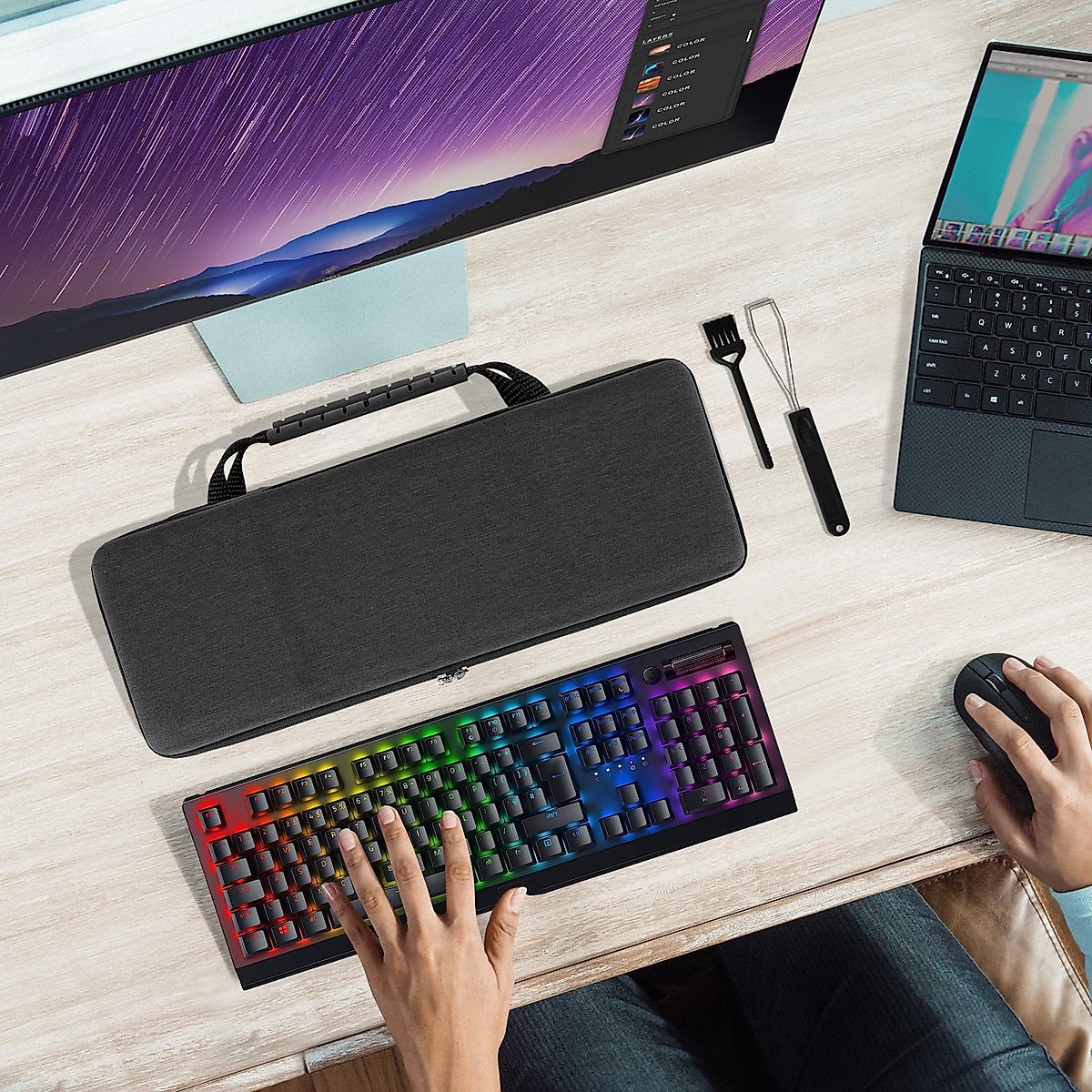 GEEKRIA Full Size Keyboard Case, Hard Shell Travel Carrying Bag for 108 Key Computer Mechanical Gaming Keyboard Compatible with Razer BlackWidow V3 Mechanical Gaming, Ornata Chroma Gaming