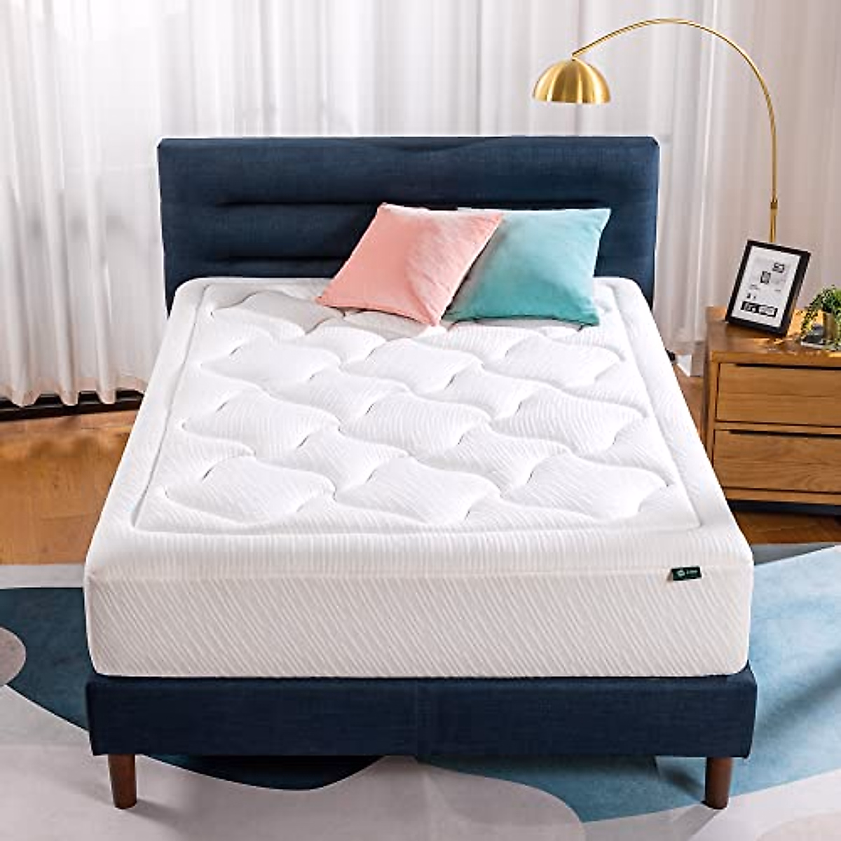 ZINUS 12 Inch Cloud Memory Foam Mattress / Pressure Relieving / Bed-in-a-Box / CertiPUR-US Certified, Queen