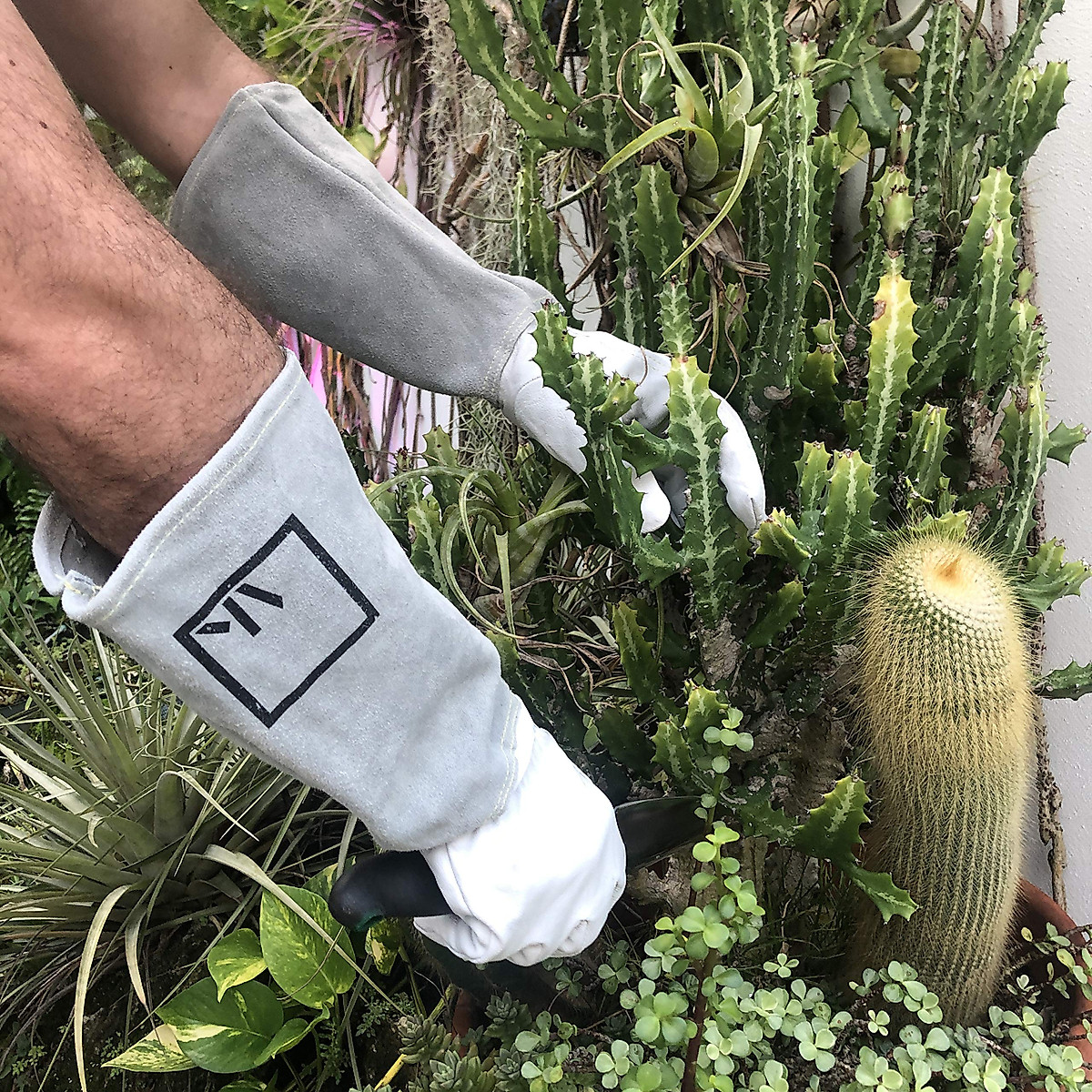 Rose Pruning Gloves Gauntlet Garden Gloves Leather Long Gardening Gloves for Women Rose Gloves Cut Proof Work Gloves White Garden Gloves for Rose Gardening Gloves Rose Bushes Ready to Plant Cowhide S