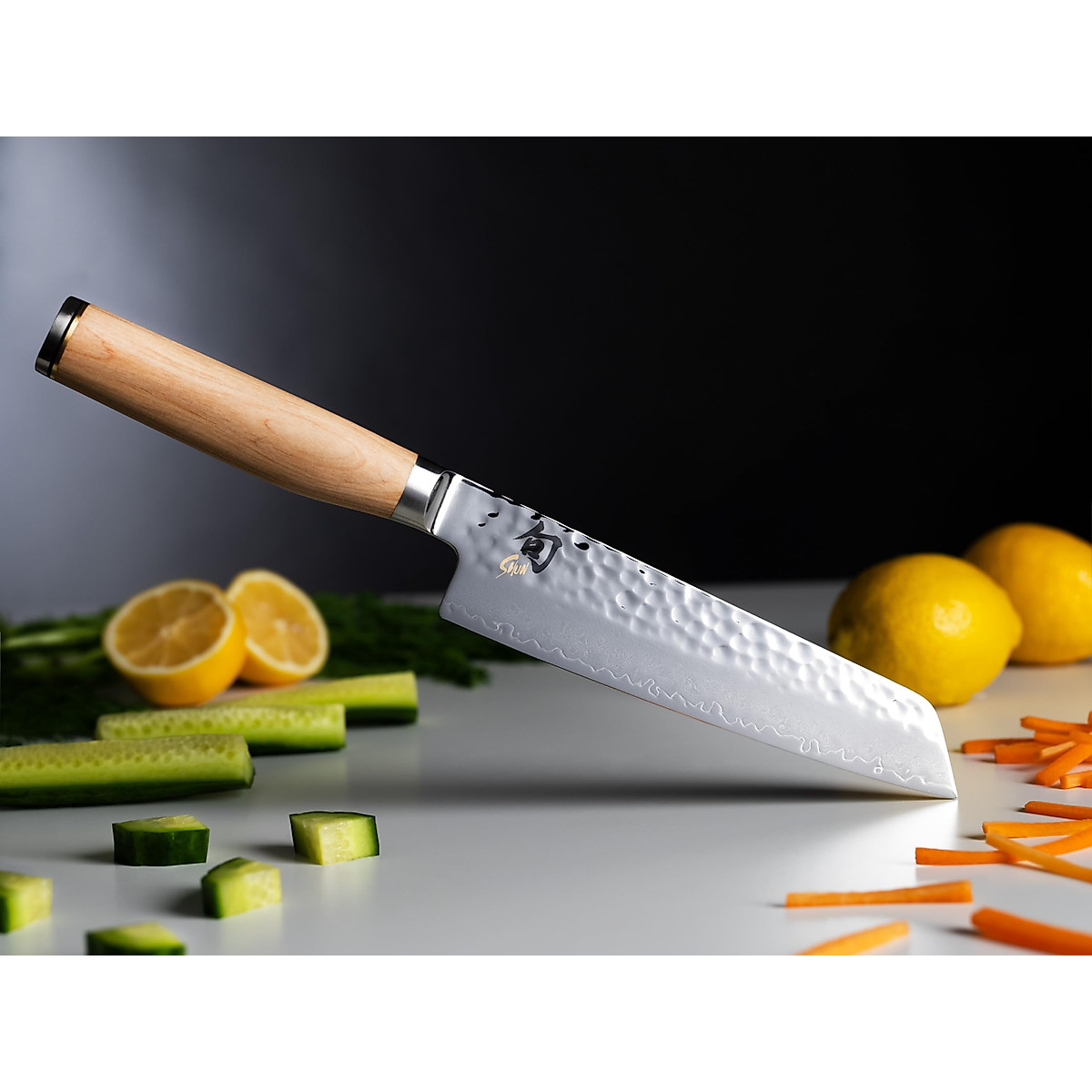 Shun Premier Blonde 6.5" Master Utility Knife, Handcrafted Japanese Knife, VG-MAX Core with Damascus Stainless Steel Cladding, Pakkawood Handle, Precision and Sharpness for Professional and Home Chefs