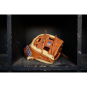 WILSON 2023 Sis Bates A2000® SB22 11.75” Fastpitch Infield Glove - Right Hand Throw