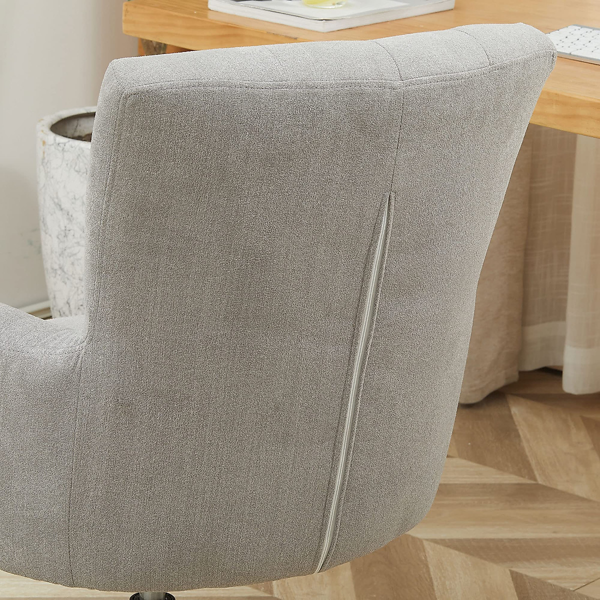 HOMCOM Mid Back Modern Home Office Chair with Tufted Button Design and Padded Armrests, Swivel Computer Desk Chair for Study Living Room Bedroom, Gray