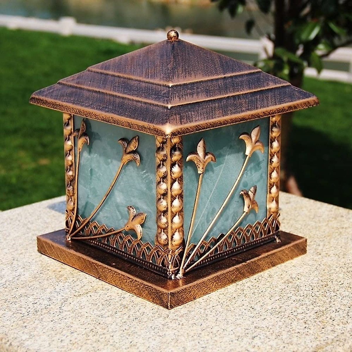 MODEBHD Outdoor Waterproof Post Light Square Antique Metal Column Post Light Rainproof Courtyard Lawn Pillar Lamp European Home Decor Villa Garden Wall Sconce Lantern External Safety Lighting