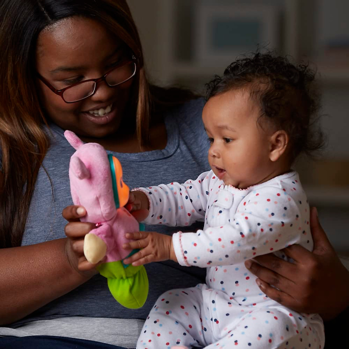 Playskool A1202F03 Glo Worm (Pink) Soft Toy for Babies with Soothing Melodies, Multi-Coloured - Amazon Exclusive