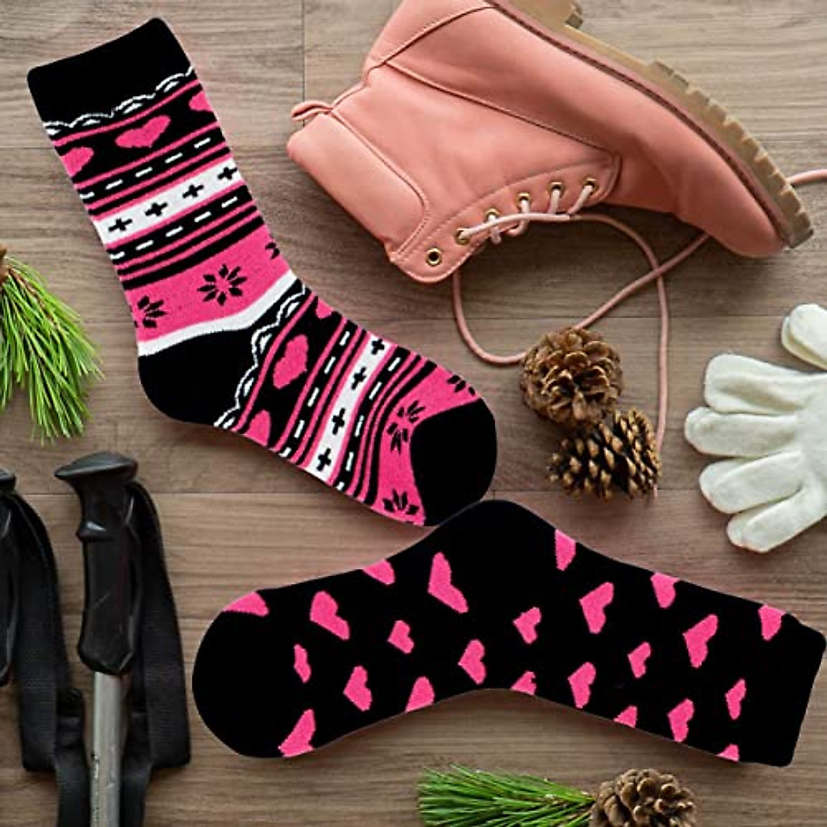 HOT FEET Boys and Girls 2 Pack Heavy Thermal Socks - Traps in Warmth – Kids Thick Insulated Crew for Casual Cold Weather Use (Heart Fair Isle)