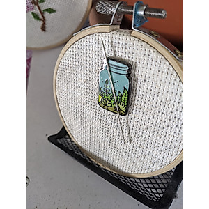 Terrarium Needle Minder