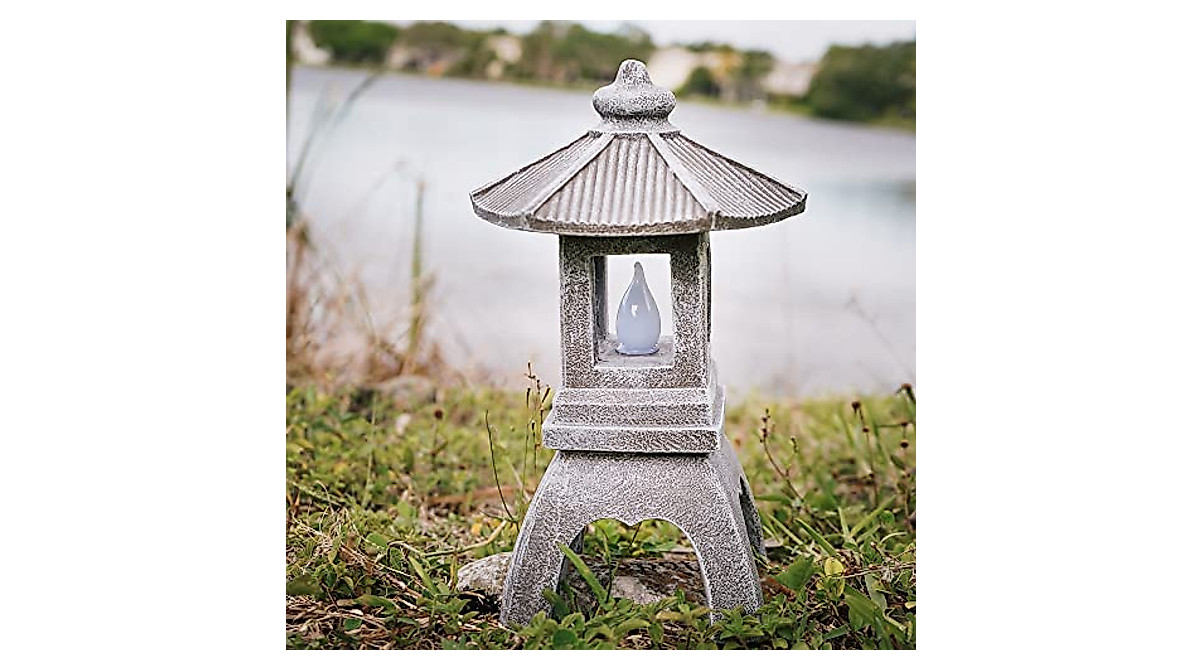 Illuminate Your Garden: Solar Pagoda Statue & Zen Light