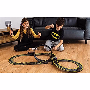 Scalextric Micro Scalextric Justice League Batman vs Joker Battery Powered 1:64 Slot Car Race Track Set G1155T ,Black