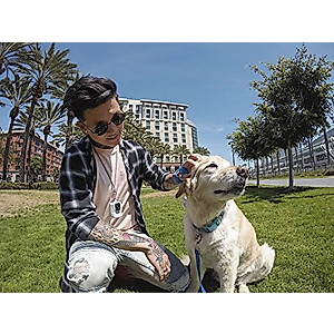 GoPro Sleeve + Lanyard in Blackout (HERO7 Black/HERO7 Silver/HERO7 White/HERO6 Black/HERO5 Black) - Official GoPro Accessory