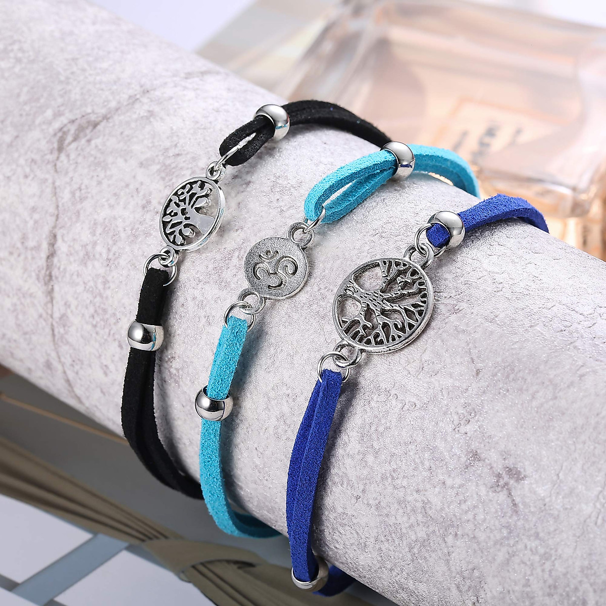 LOYALLOOK 18Pcs Anklet Bracelets for Women Ankle Chain Turtle Wave Anklet Beach Ankle Bracelets Foot Jewelry for Women