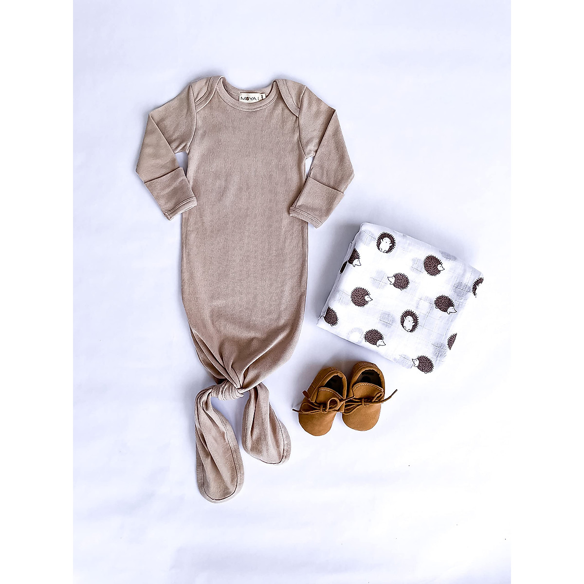 MOYA Baby Gift Box – Newborn Keepsake Box for Boy and Girl, Baby Clothes, Knotted Gown and Swaddle Blanket, Baby Shower Gifts Set for Unisex in a Box and a Basket, Baby Welcome Box, Baby Registry.