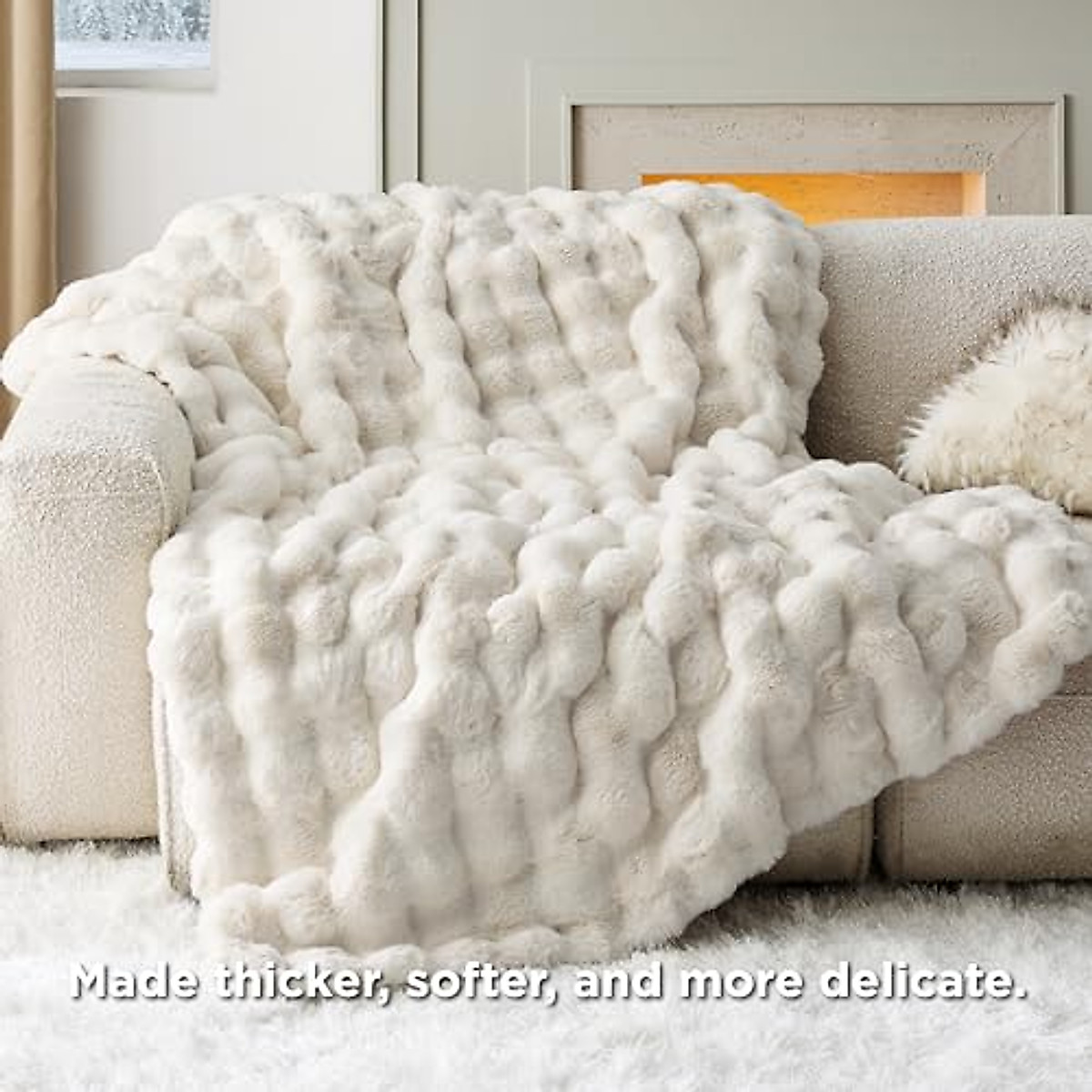 Bedsure Fluffy Faux Fur Throw Blanket Fuzzy Soft Bubble Blanket for Couch Bed Sofa Chair, Faux Fur Decor Gifts for Home Bedroom Living Room, Thick Warm Furry Cozy Gifts for Women, Cream, 50x70 Inch