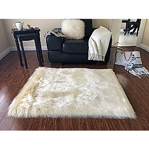 LAMBZY Faux Sheepskin Super Soft Hypoallergenic Square Area Rug Plush Fur Premium Shag ( 18",45x45 cm, Cream)