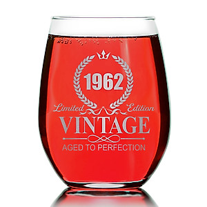 Vintage 1962 Stemless Wine Glass - Funny 60th Birthday Gift For Moms Grandmas Stepmoms Aunts Sisters Girlfriends Wife Friends From Daughter Son Grandchildren Husband Boyfriend Friends