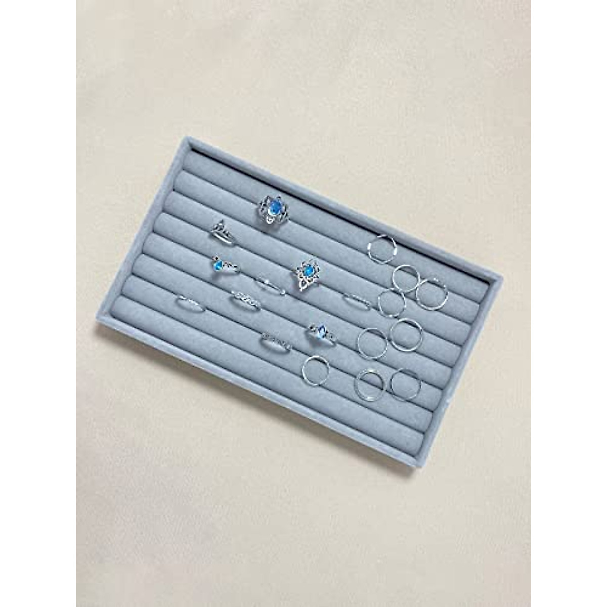 7 Slots Luxury Ring Display Case Jewelry Tray Organizer 8.26 x 5.11 inch / 21x13cm Stackable Storage Case Box Coated with Grey Velvet Rings Holder Protection