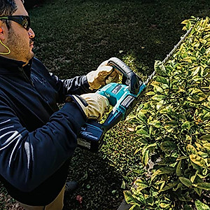 Makita XHU09M1 18V LXT® Lithium-Ion Brushless Cordless 24" Hedge Trimmer Kit (4.0Ah)