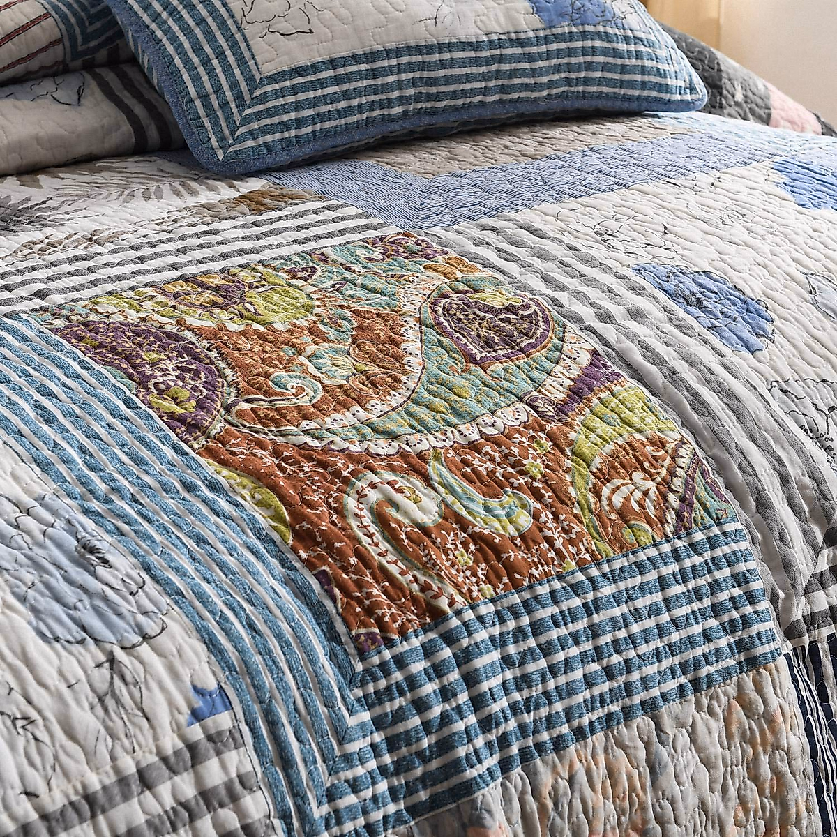 NEWLAKE Bedspread Quilt Set with Real Stitched Embroidery, Floral Paisley Grid Pattern,Queen Size