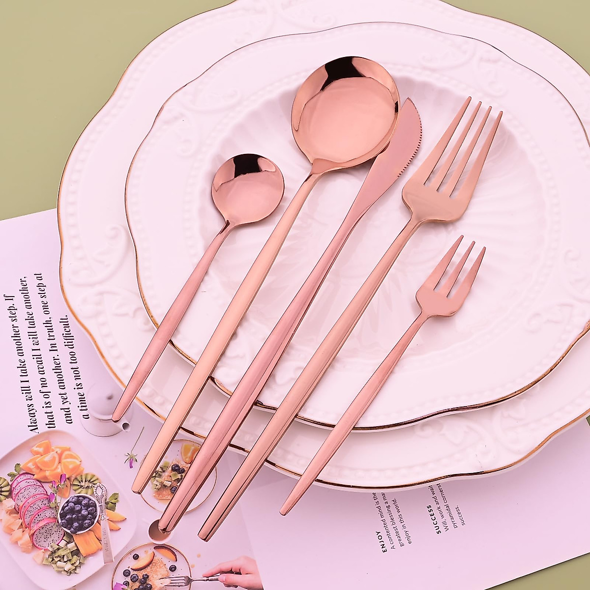 Uniturcky 62-Piece Rose Gold Flatware Set for 8 Stainless Steel Silverware Set with Steak Knives, Plus Reusable Metal Straws and Butter Knives, Party Tableware Cutlery Set, Mirror Polished