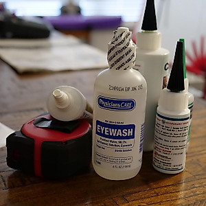 First Aid Only 6-Piece Eye Wash Kit with Oval Eye Pads, First Aid Adhesive Strips, Emergency Eye Rinse & Eye Wash Cup