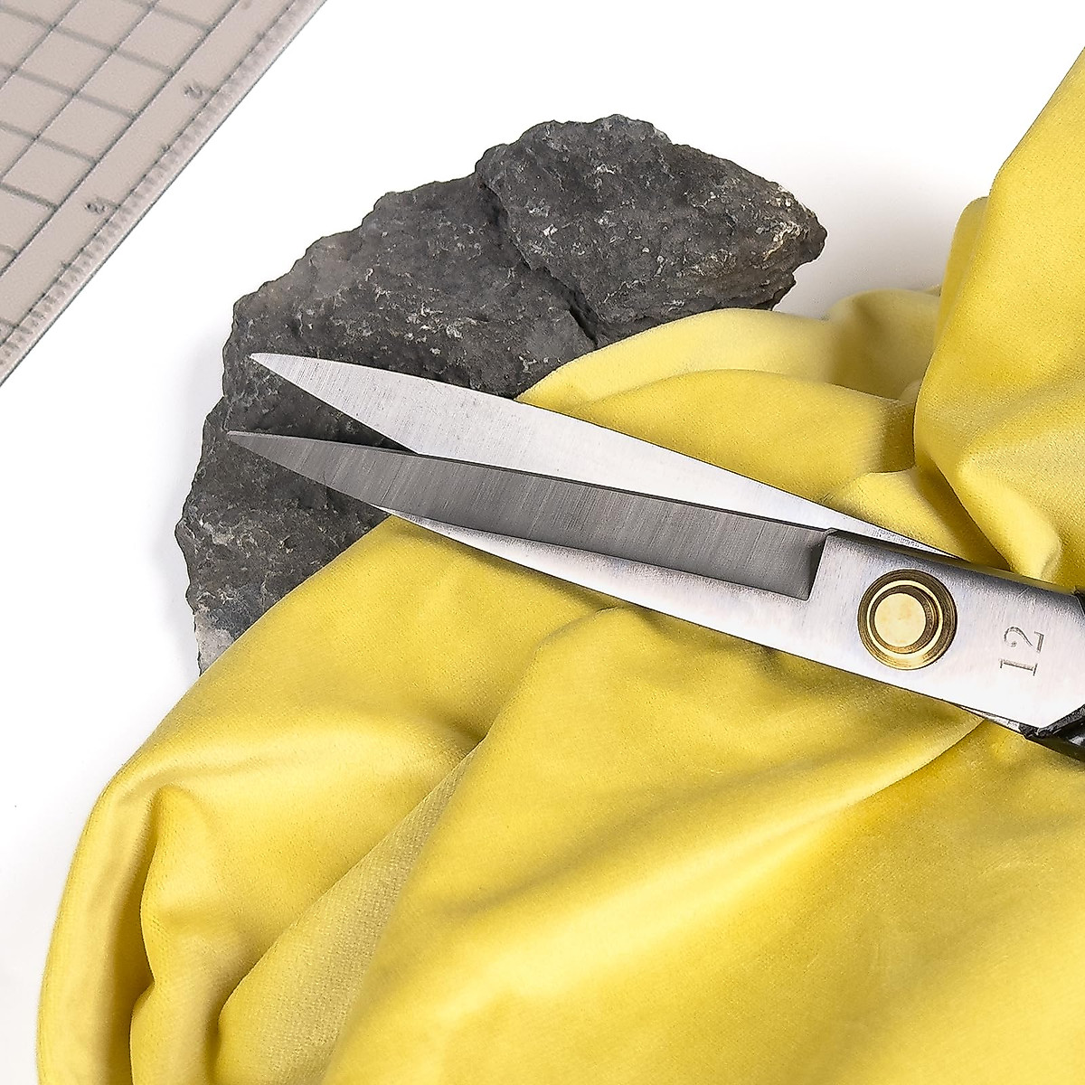 KEARING 12 Inch Heavy Duty Fabric Scissors, Professional Tailor Shears for Precision Cutting of Leather, Denim, and Multi-Layer Fabrics for Sewing, Dressmaking, Cutting - 1 lb - Right-Handed