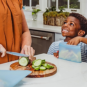 WeeSprout Reusable Silicone Bags (Set of 3) 100% Food Grade Storage Containers, Leakproof, Dishwasher & Microwave Safe, Snack, Sandwich, Quart, & Half Gallon Sizes