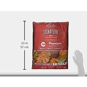Traeger Grills Signature Blend 100% All-Natural Wood Pellets for Smokers and Pellet Grills, BBQ, Bake, Roast, and Grill, 20 lb. Bag