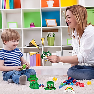 St. Patrick's Day Gifts for Kids Babys First St.Patrick's Day Toys Irish Baby 1st Gifts, 5 Lucky Green Toys Leprechaun Stuffed Toy Built-in Sounder: Green Hat, Shamrock, Four Leaf Clover, Owl, Rainbow