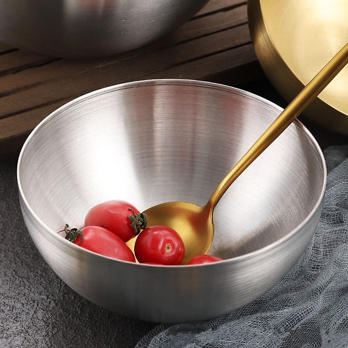 Stainless Steel Salad Bowls, Large Capacity Food Containers Heat Insulated Bowls, Household Flatware Mixing Bowls Soup Bowls(20cm,gold)