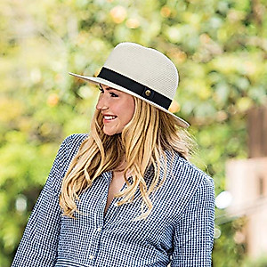 Wallaroo Hat Company Men’s Palm Beach Fedora – UPF 50+ Sun Protection, Packable Design and Adjustable Sizing – Stylish Sun-Smart Hat for Everyday Adventures and Travel (Medium/Large, Beige)