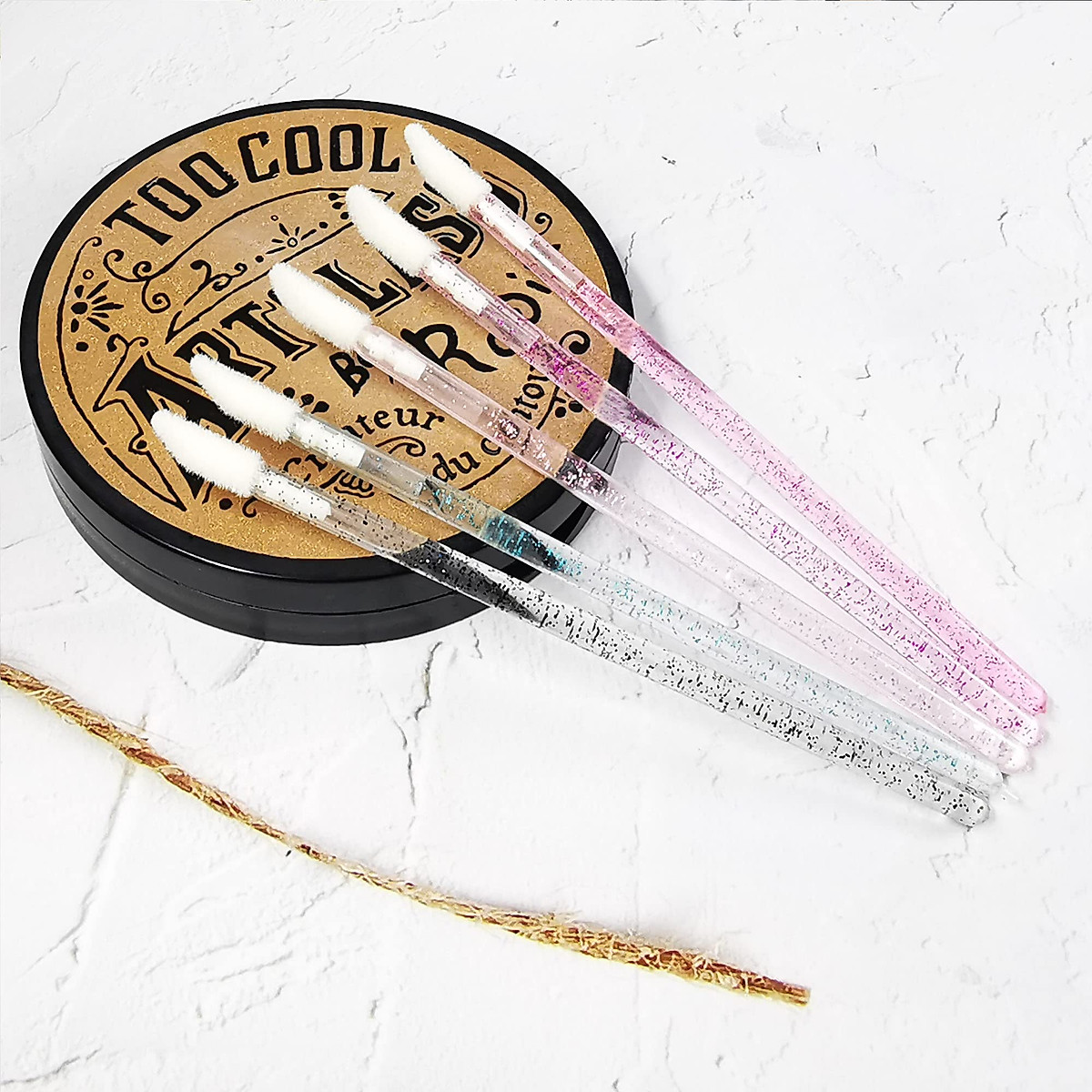 ZYIGYI 300 Pcs Disposable Lip Brushes, Lipstick Applicator, Lip Gloss Wands 6 Color