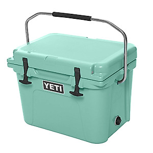YETI Roadie 20 Cooler, Seafoam