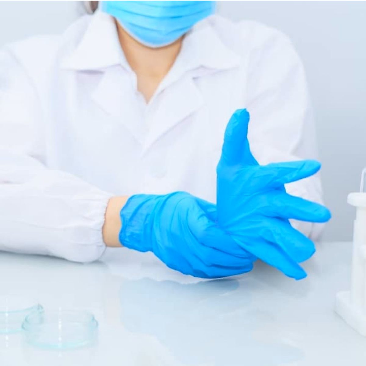 LW Concept Blue Vinyl Exam Gloves for Medical/Food Safe/Cleaning/Handling Use Multipurpose Latex & Powder Free, 4.5 mil (LW4003, Large)