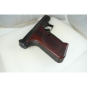 Handgun Grip for a Heckler & Koch (H&K) P7, P7M8 handgun