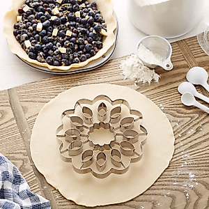 Wilton Sunflower Pie Crust Cutter