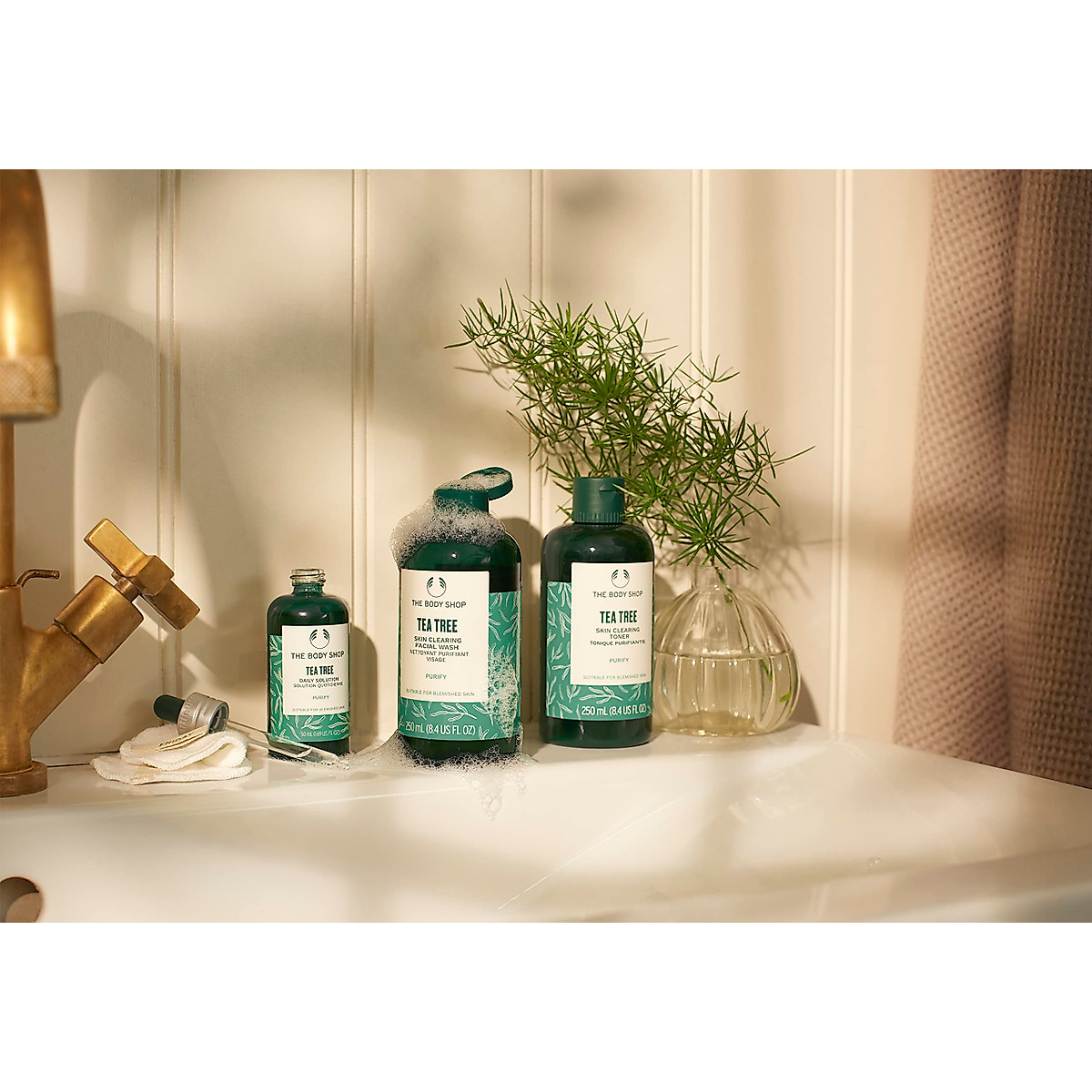 The Body Shop Tea Tree Skin Clearing Mattifying Toner – Purifying Vegan Facial Toner For Oily, Blemished Skin – 8.4 oz