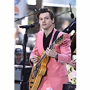 Posterazzi Poster Print Stage for NBC Today Show Concert with Harry Styles Rockefeller Plaza New York Ny May 9 2017. Photo by Derek StormEverett Collection Celebrity (8 x 10), Pink