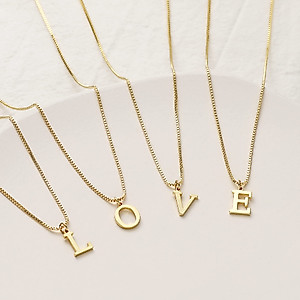 Foxgirl Gold Initial Necklaces for Women, Dainty Gold Letter Necklace Tiny A-Z Pendant Choker Necklace Trendy Cute Personalized Monogram Name Necklace Gold Jewelry Necklace for Women Gift