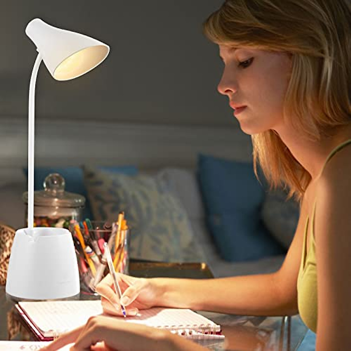 UOIXPUHUO LED Desk Lamp Desk Light for Home Office, Eye-Caring Small Desk Lamp with USB Charging Port for Kids, Reading Lamp for Desk with 3 Lighting Modes for College Dorm Room