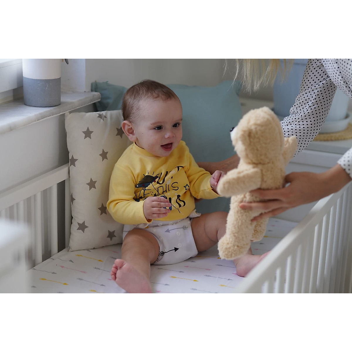 BaeBae Goods Newborn Cloth Diapers – 8 Reusable Cloth Diapers for Babies with 8 Cloth Diaper Inserts – Extra Leg Lining to Avoid Leakage - Waterproof Outside – Adjustable Size for Boys and Girls