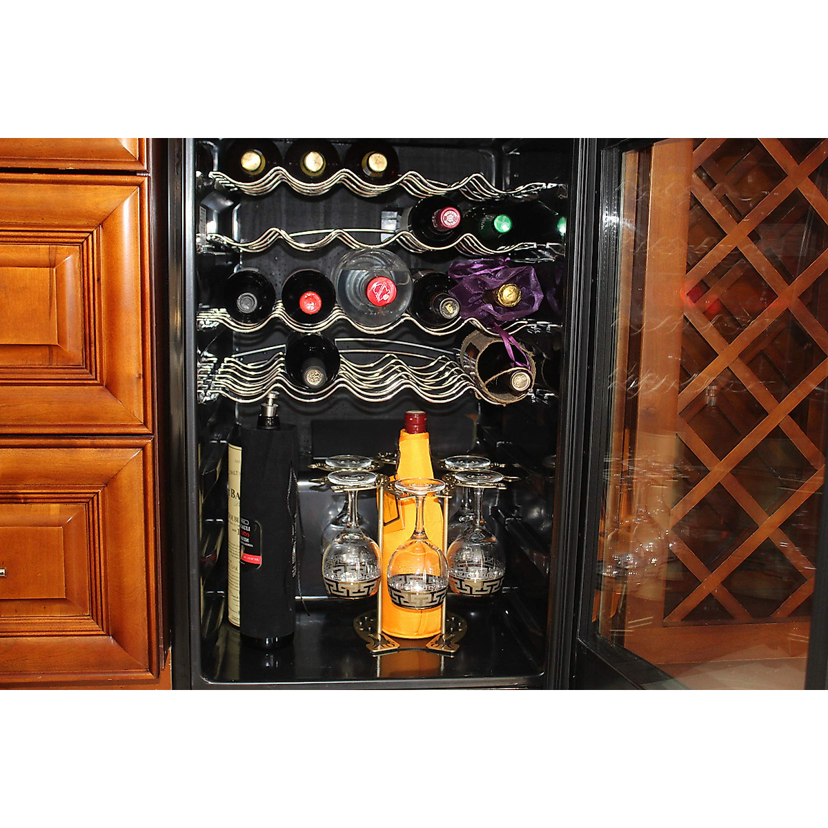 Turbo Urbo Horseshoe Decor Wine Glass Rack - Countertop Wine Glass Holder - Kitchen Decor 6 Stemware Storage Rack and 1 Bottle - Elegant Glass Rack in Gold